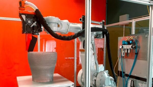 8 Reasons to Use a Robotic Arm for 3D Printing - 3Dnatives