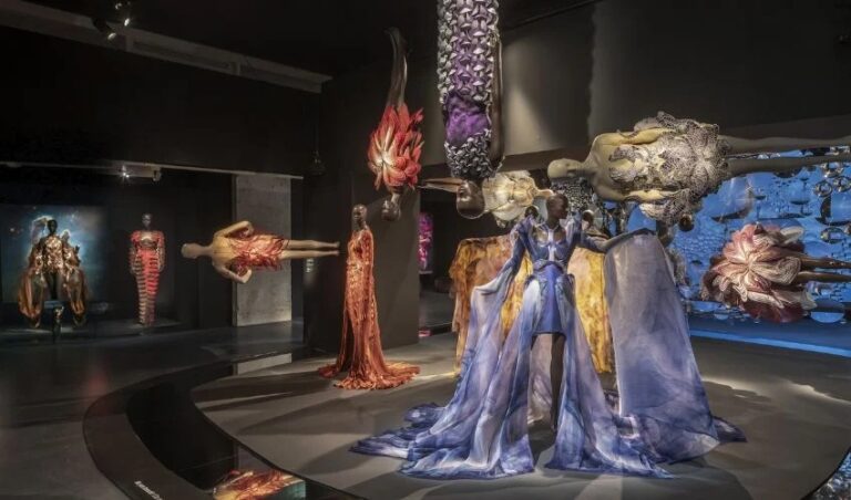 Iris van Herpen Brings 140 Haute Couture Pieces to New York - 3Dnatives
