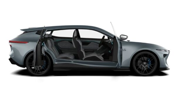 Liux presenta Animal: el coche eléctrico español, de origen vegetal e ...