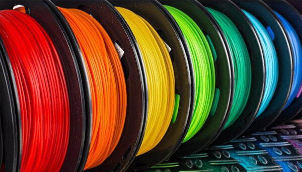 Filaments vs Granulés : quel plastique choisir en impression 3D ...